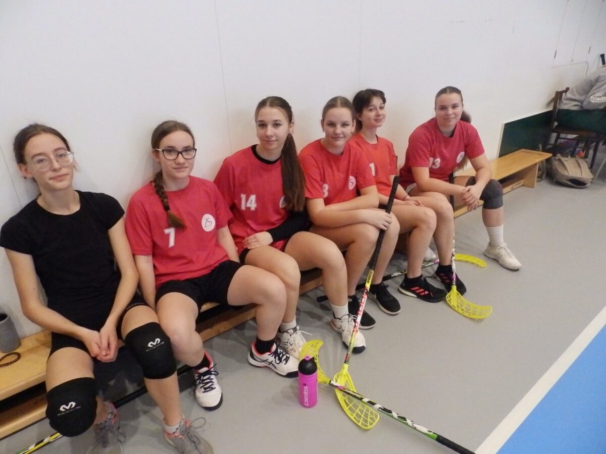 Okrskové kolo florbalu „starších žákyň“ - ZŠ a MŠ Otnice